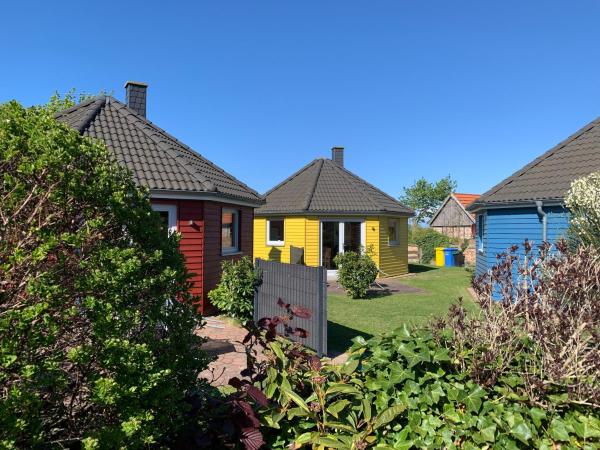Roter Ostseebungalow - Warnemünde