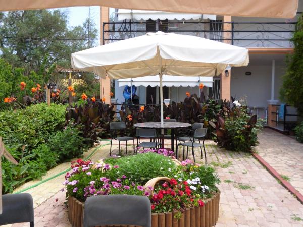Kostas Apartments & Studios - Corfu
