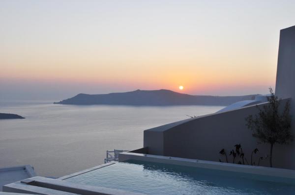 Aesthesis Boutique Villas Firostefani - Santorini