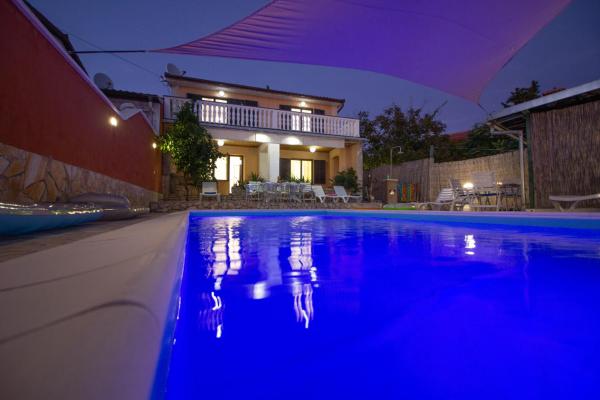 Beautiful Villa Esperanza With Private Pool Near The Beach - Pula