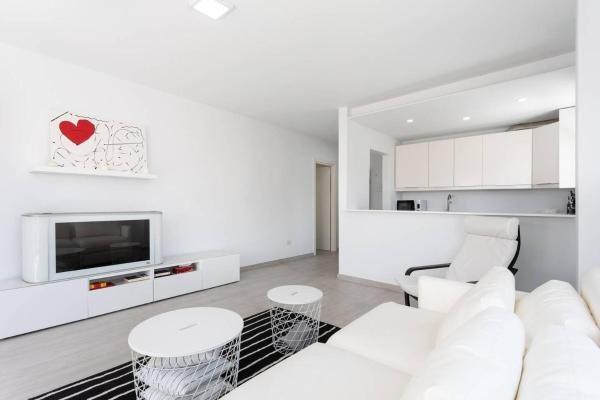 The White Heart House – Attic Sea View - Tenerife