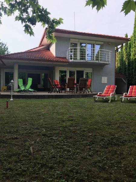 Megtart-lak Villa - Balatonszárszó