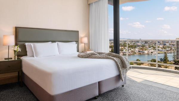 Oaks Gold Coast Hotel - Surfers Paradise