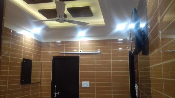 Posh s delhi foreigners place in cream location very nice for females and solo travelers - Rajasthan
