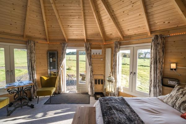 Dunroamin Lodges - Drymen