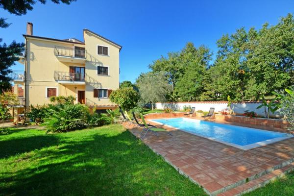 Apartments With Pool Albina - Kanegra