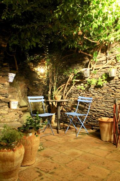 Casa Jordi - Piedra Y Bóveda En El Corazón De Cadaqués I 3 Suites I 2 Parkings I Patio Con Bbq - Llançà