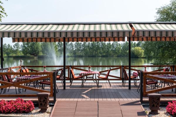 Hotel Bíbic éS Tüskevár ÉTterem éS Horgásztó - Nyíregyháza