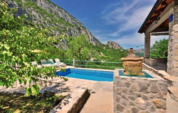 Holiday Home With A Private Pool - Omiš