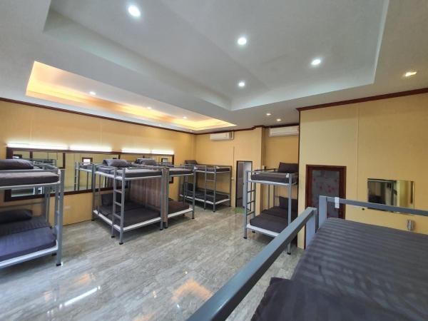 We Hostel Khaolak - Khao Lak