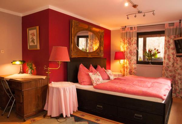 Charming Apartment With Mountain View - Gmunden