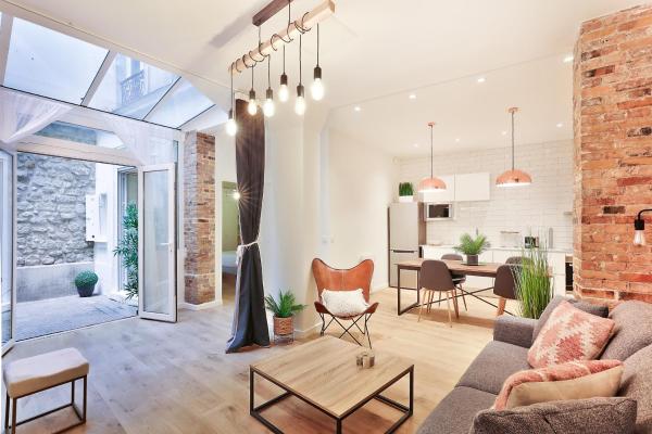 Hr Quai Augustins - Notre Dame Paris - Paris 6e Arrondissement