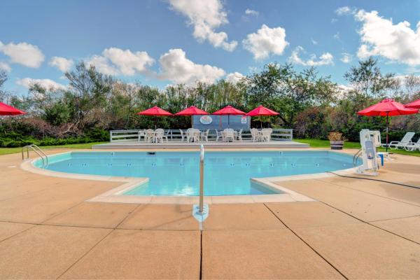 Island Inn - Falmouth, MA