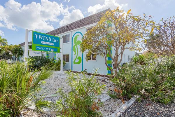 Twins Inn & Apartments - Treasure Island, FL