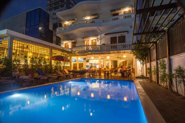 Poolside Villa - Phnom Penh