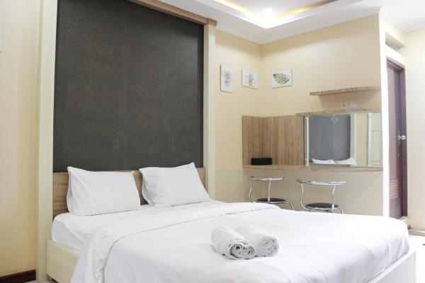 Minimalist Studio Gateway Apartement Ahmad Yani Cicadas By Travelio - Bandung