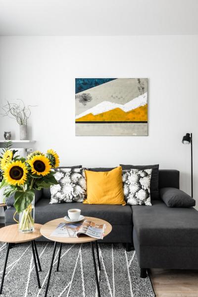 M&r Apartament Airport&business Premium Komputerowa - Underground Garage - Free Wifi - Netflix - Self Check-in - 5 Min From Chopin Airport - Warszawa