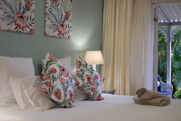 Eight Palms - Port Edward