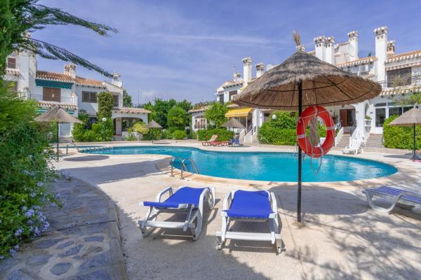 Casa Billarose - Lovely House Overlooking Pool & Walking Distance To The Beach And Restaurants - Cabo Roig