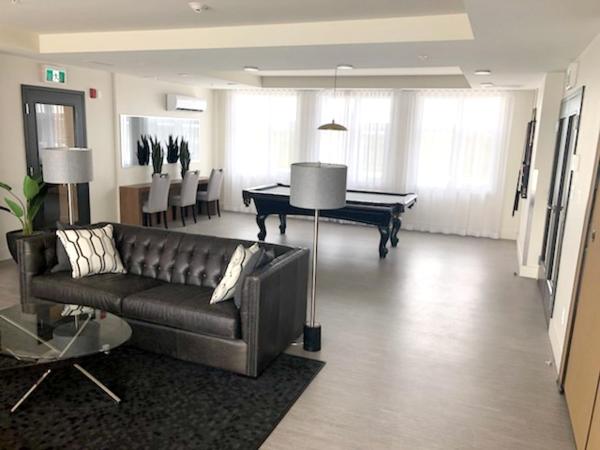 Luxurious Apartment In Brossard With Terrace - Brossard