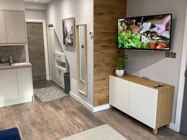 Carolyn’s Place - Uxbridge