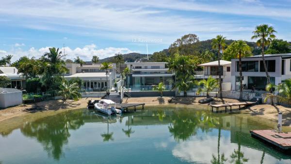 Go With The Flow, Noosa Sound - Noosa Heads