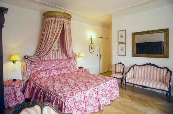 Historical Residence With Rooms And Apartments City Center - Parma