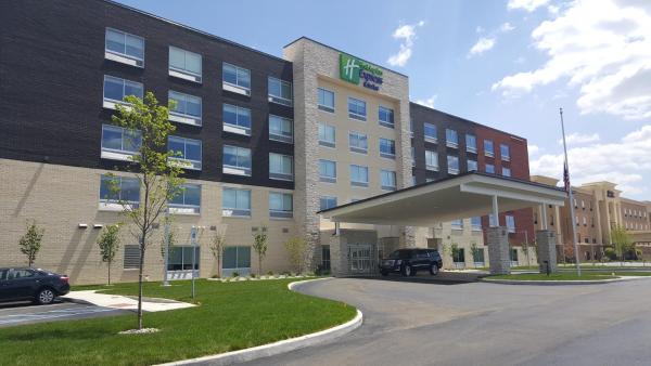 Holiday Inn Express & Suites Toledo West By Ihg - Toledo, OH