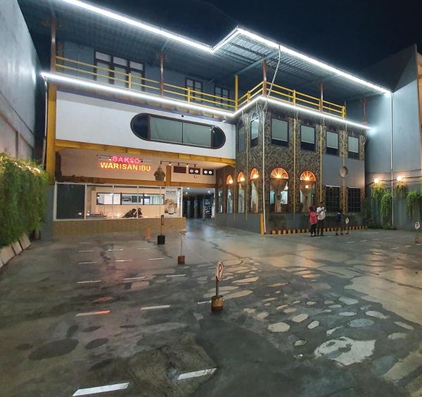 Hotel Olympic Semarang - スマラン