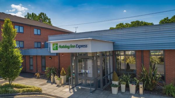 Holiday Inn Express Preston South By Ihg - Bolton