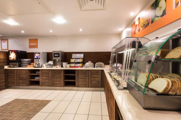 Holiday Inn Express Colchester By Ihg - Colchester