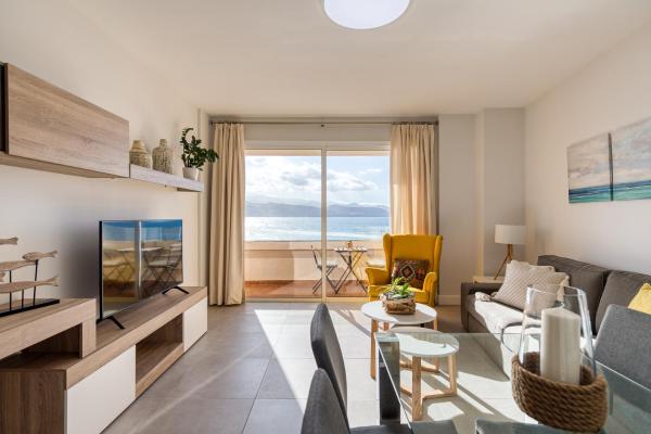 Living Las Canteras Homes - Bright Beachfront - Gran Canaria