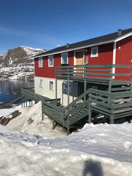 Isi4u Hostel, Local Guides And Tours - Greenland