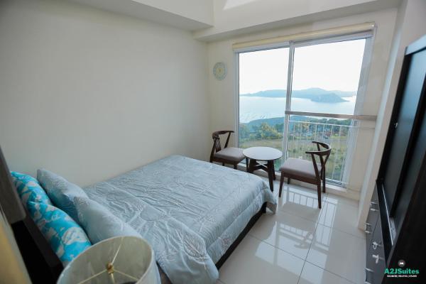 A2jsuites Bedroom Taal View Luxury Smart Home Suite Near Skyranch - Tagaytay