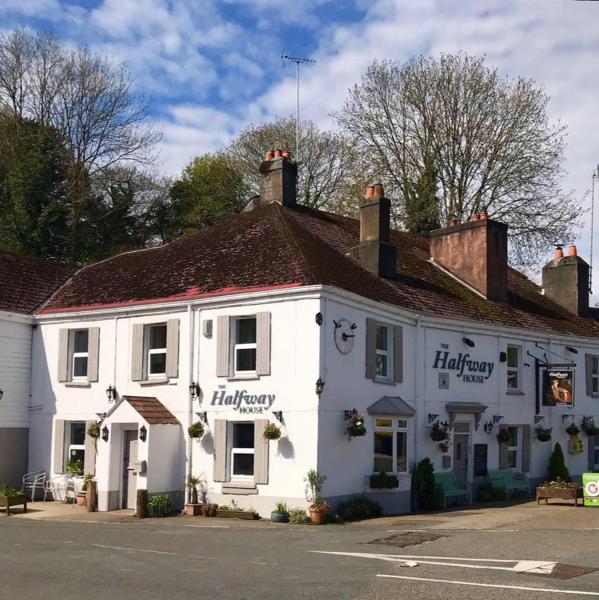 The Halfway House Pub And Kitchen - Looe