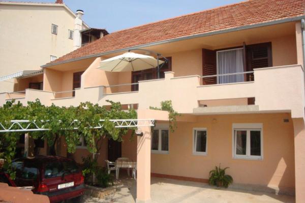 Apartments Pavlov - Pirovac