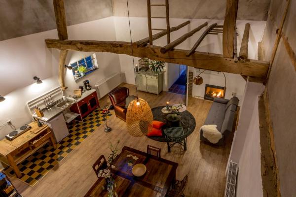 Aan De Holle Weg. Zeer Landelijk Gelegen Verbouwde Stal Tot Woning - Sittard
