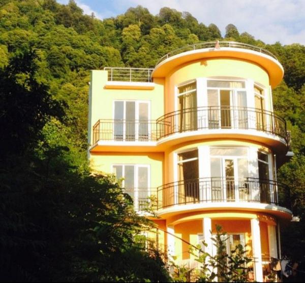 Royal House - Batoumi