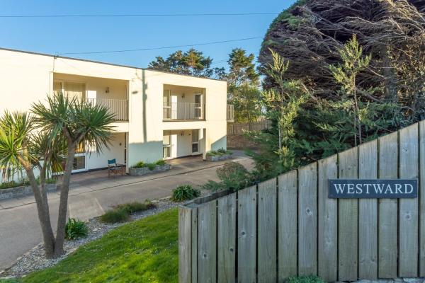 12 Westward Flats - Padstow