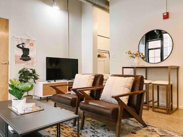 Cozy Downtown Loft - Knoxville, TN