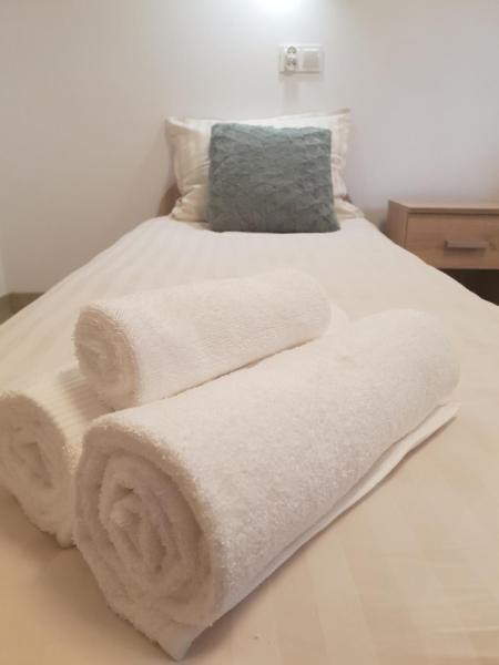 Hostel Mleczna - Metro Zacisze - Warsaw