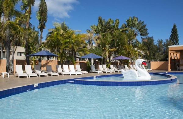 Riverview Holliday Villa With River Views And Pool - 卡爾巴里