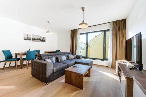 Quiet & New Apartment Near City Center With Garage - Praag