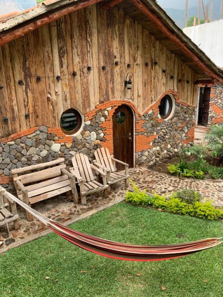 Cabañas De Tzununa - Guatemala