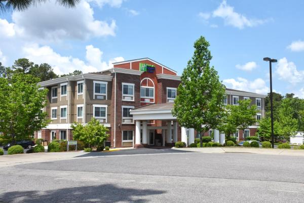 Holiday Inn Express & Suites Southern Pines-pinehurst Area By Ihg - Southern Pines