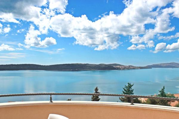Cvita Apartments - Seget Vranjica