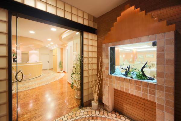 Ristorante Hotel Lucia - 100 Mt Dal Mare - Roseto degli Abruzzi