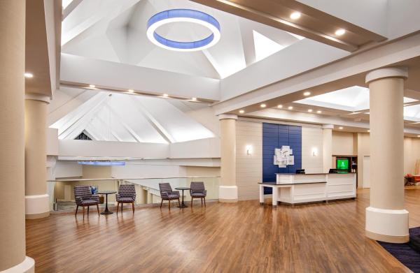 Holiday Inn Newport News - Hampton By Ihg - Newport News, VA