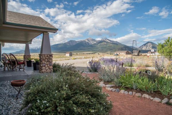 'The Fishing House' Buena Vista Home W/ Mtn Views! - Buena Vista