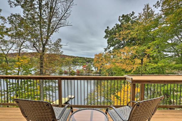 Waterfront Highland Lake Home With Deck And Dock - New Jersey